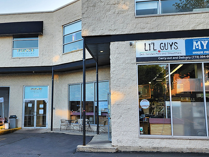 My Pi's storefront keeps it simple – they let their legendary deep-dish do all the talking.