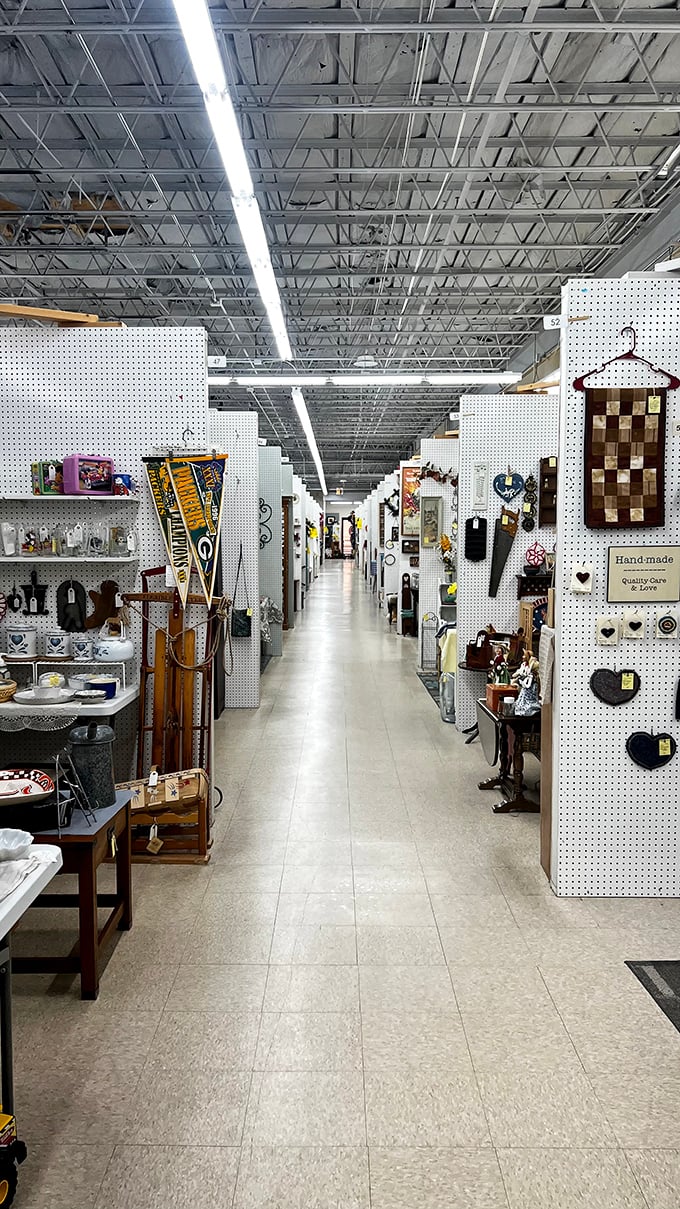 Clean lines, bright lights, and endless aisles. Hidden Treasures Mall makes antiquing feel less like dusty detective work and more like modern treasure hunting.