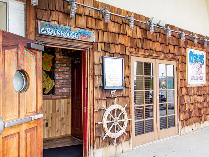 That ship's wheel isn't just decoration – it steers hungry patrons toward crab leg paradise at O'Brien's.