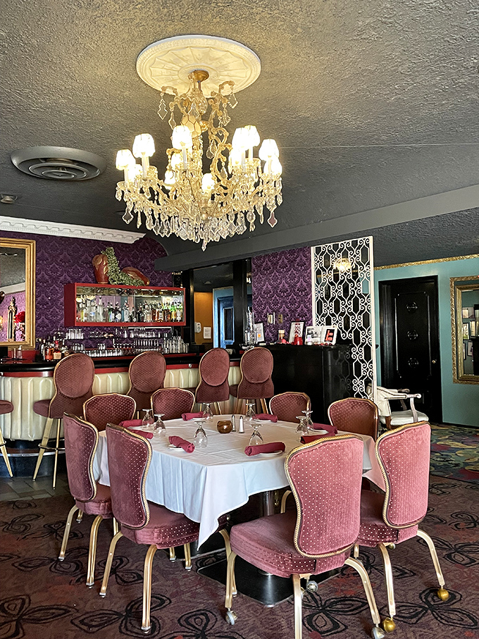 Crystal chandeliers and plush seating—because calories don't count when you're dining in surroundings this elegant. Midwestern glamour at its finest.