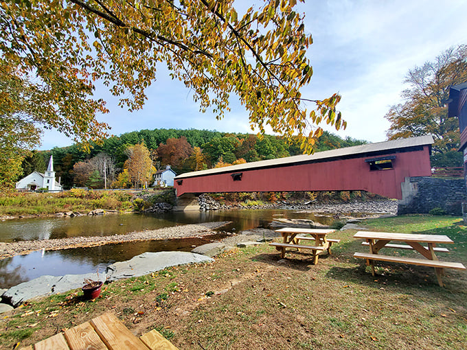 Picnic tables with million-dollar views. Lunch with a side of covered bridge—the kind of dining experience money usually can't buy.
