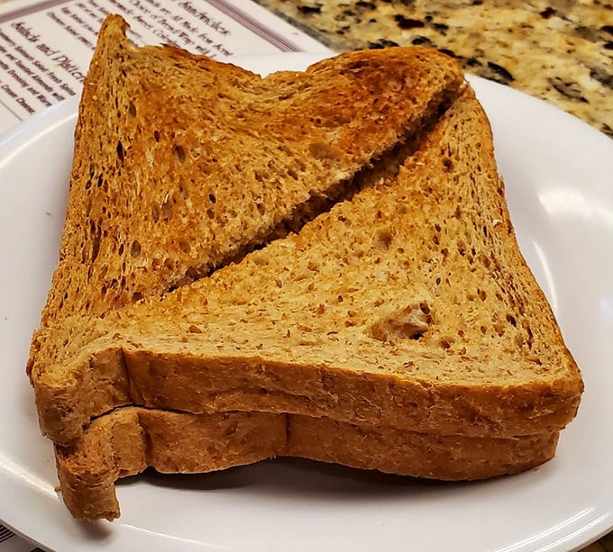 Toast so perfectly golden, it belongs in a museum – but tastes better on your plate.