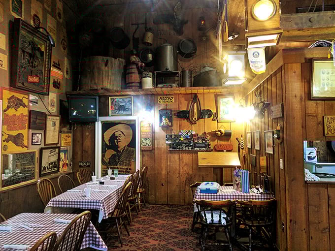 Every corner tells a story in this treasure trove of Americana and appetite-inducing atmosphere.