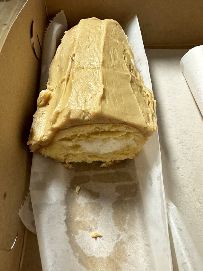 The maple cream stick: part pastry, part dessert, all delicious. It's like someone turned breakfast and dessert into a beautiful romance.