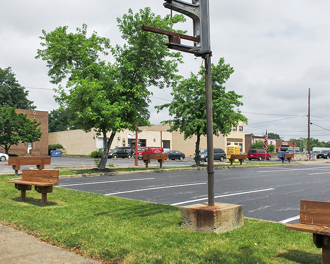 Niles offers small-town charm where your retirement check stretches further than the main street—and that's saying something!