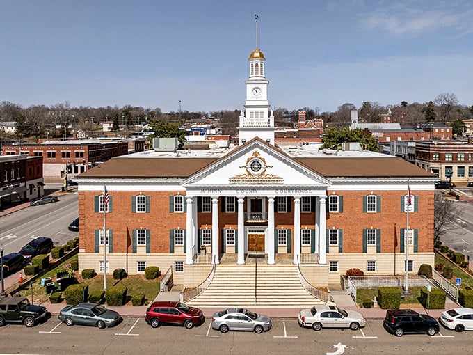 Athens' courthouse square maintains its historic integrity while serving as the center of community life in this affordable Tennessee town.