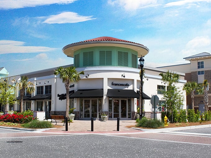 Architectural eye candy with a side of palm trees – the perfect recipe for retail therapy with a view.