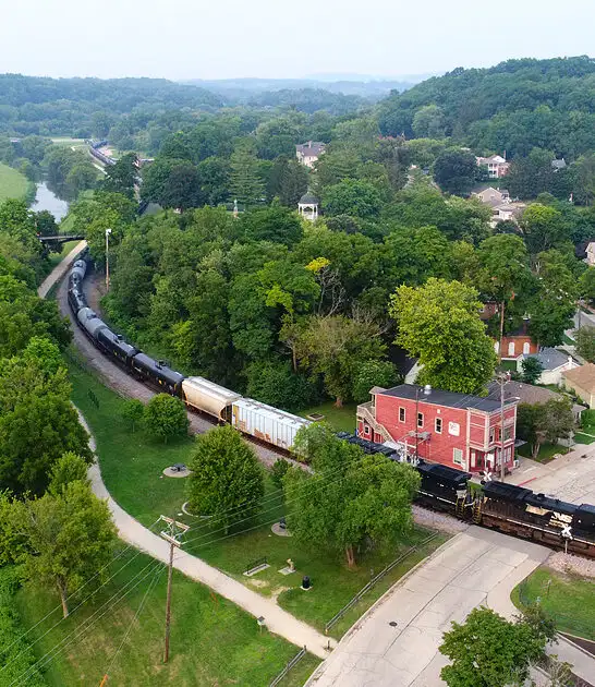 dreamy river towns illinois ftr