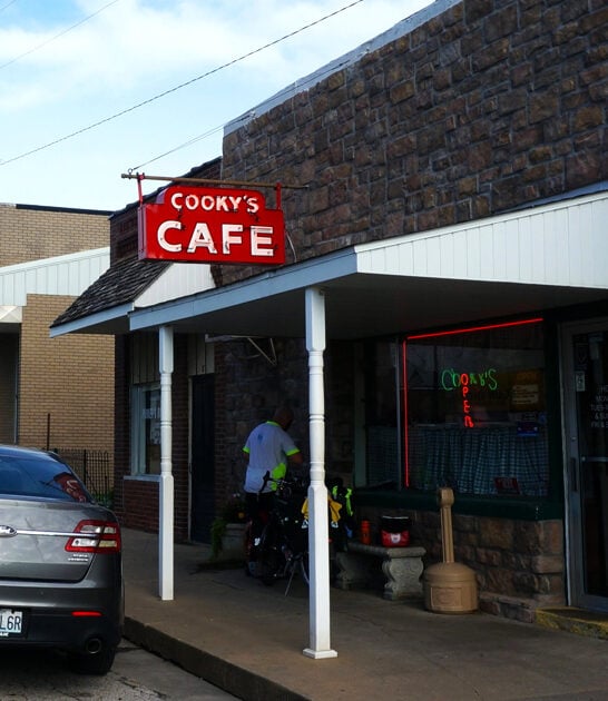 iconic pie shop missouri ftr