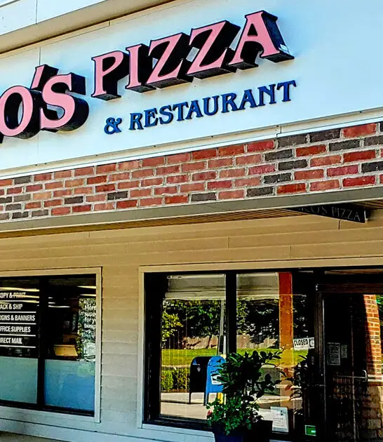 pizzas charming restaurant ohio ftr