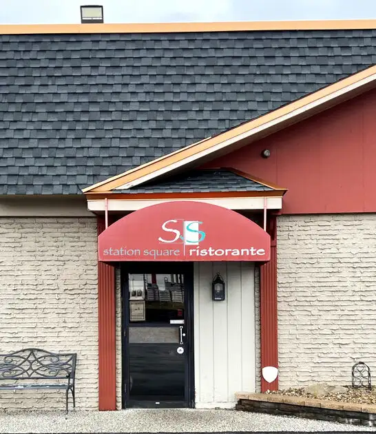 unassuming restaurant ohio lamb ftr