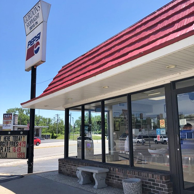 That iconic red roof and vintage sign aren't just decoration—they're time machines disguised as architecture. Americana served daily.