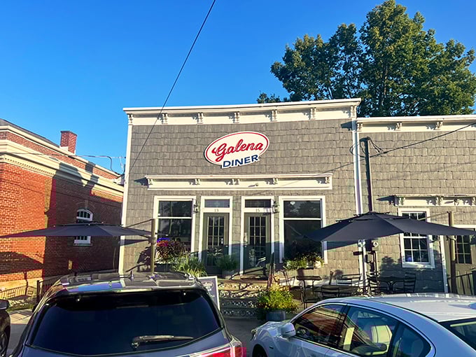 The unassuming navy blue storefront of Galena Diner stands proudly on the main street, a beacon of comfort food that's worth the drive from anywhere in Ohio.