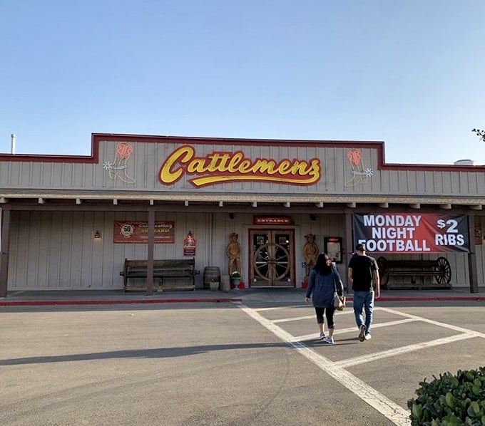 The Western-style façade of Cattlemens in Selma promises what every hungry traveler hopes for: authentic food without the fuss.