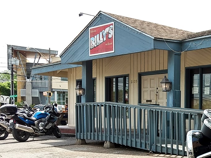 The unassuming exterior of Billy's on Burnet beckons with its red door – like a secret handshake that promises good times and better food inside.