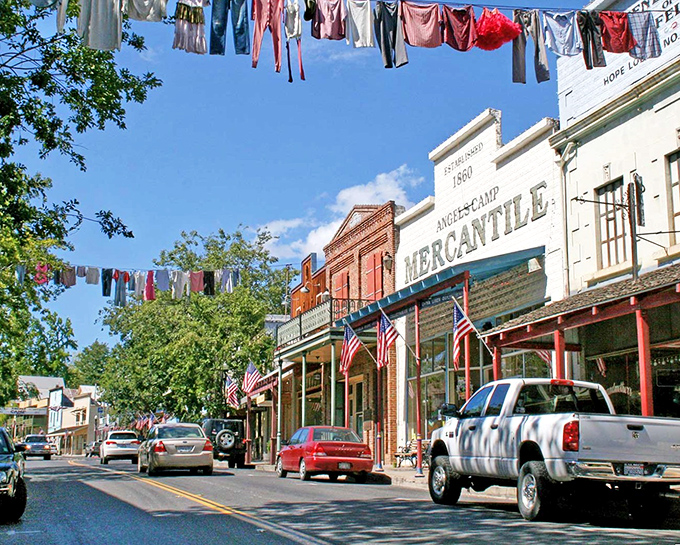 Main Street Angels Camp offers that perfect blend of Gold Rush history and small-town charm, where the pace slows but the stories never stop.