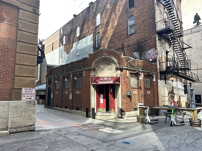 The unassuming brick exterior of Ringside Café might not stop traffic, but what's cooking inside has been stopping hearts (in the best way) for generations.