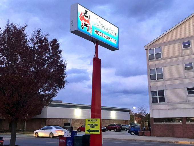 That green glow isn't kryptonite – it's the beacon calling Maryland's crab cake connoisseurs home.