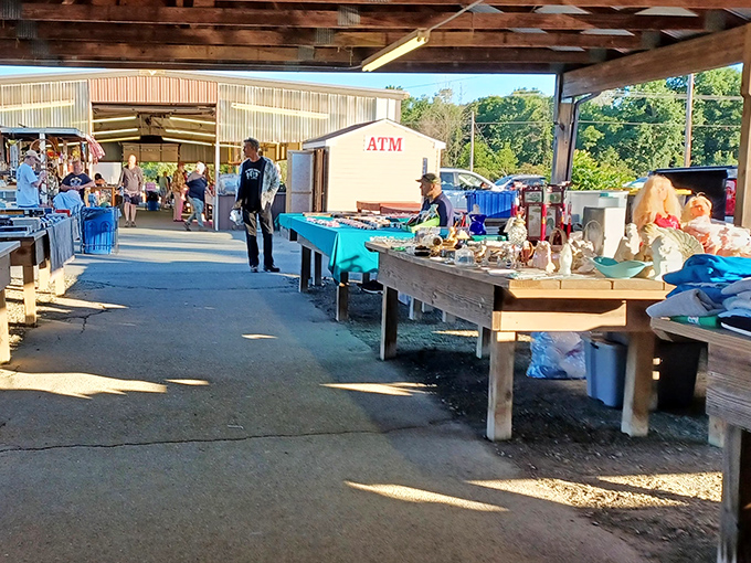The covered walkways of Jake's Flea Market offer treasure hunters shelter from sun and rain while they pursue that perfect find.