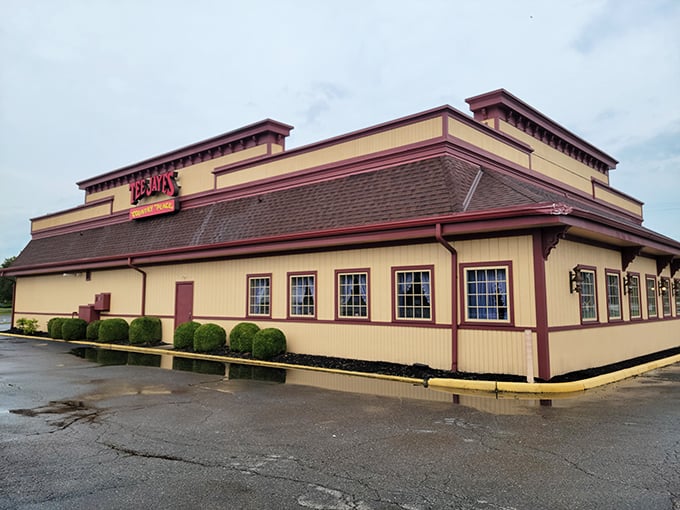 The yellow and burgundy exterior of Tee Jaye's stands like a beacon of breakfast hope on even the grayest Ohio morning.