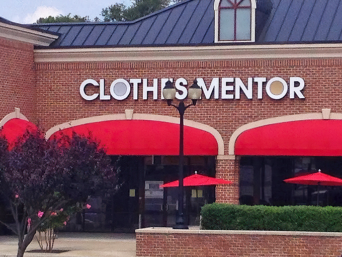 Those iconic pink awnings aren't just for show—they're like beacons guiding fashion-savvy Pennsylvanians to their bargain-hunting promised land.