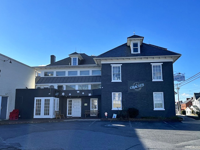 The stately brick exterior of Gracie's On West Main stands like a culinary lighthouse in Leola, beckoning hungry travelers with promises of comfort food paradise.