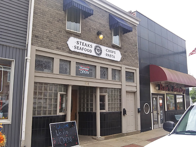 The unassuming brick façade of Scratch Steakhouse in Louisville hides culinary treasures within. Like finding a diamond in your backyard—only this gem serves incredible mac and cheese.
