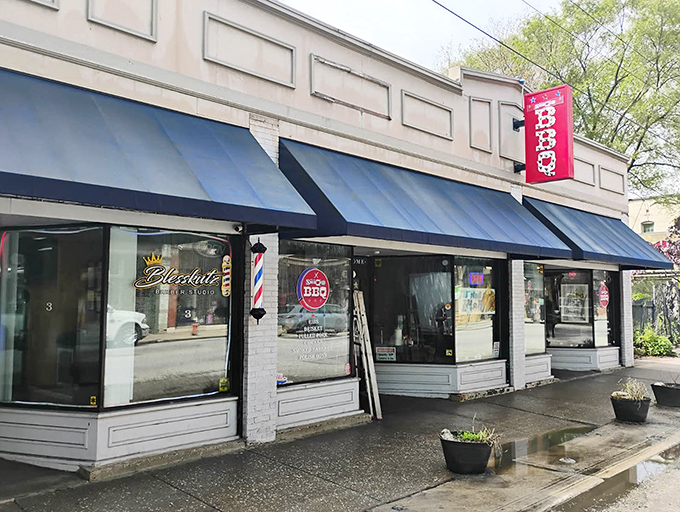 The unassuming storefront with blue awnings might not scream "food paradise," but locals know better—culinary treasures often hide in plain sight.