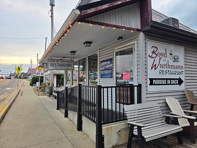 Where time stands still but the coffee keeps flowing. This charming white clapboard restaurant in Berlin, Ohio welcomes Amish buggies and hungry travelers alike.
