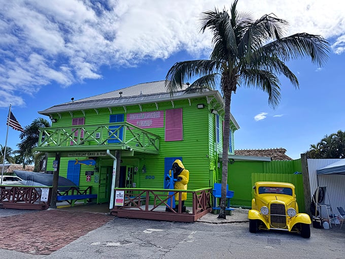 That bright green exterior isn't just eye-catching – it's practically shouting "authentic Florida seafood lives here!"