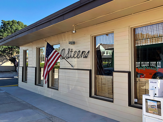 1. the no fuss restaurant in florida that secretly serves the state’s best fried shrimp