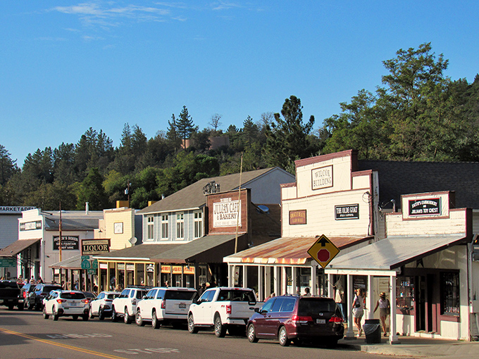 Main Street Julian looks like it was plucked from a Western film set, but with better food and fewer shootouts.