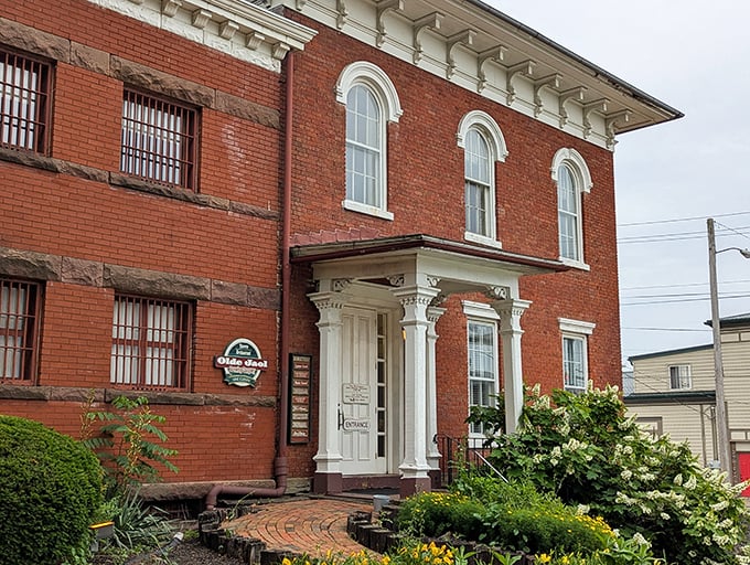 The stately red brick exterior of Olde Jaol Steakhouse stands as proud testimony that "jail food" can actually be something to get excited about.