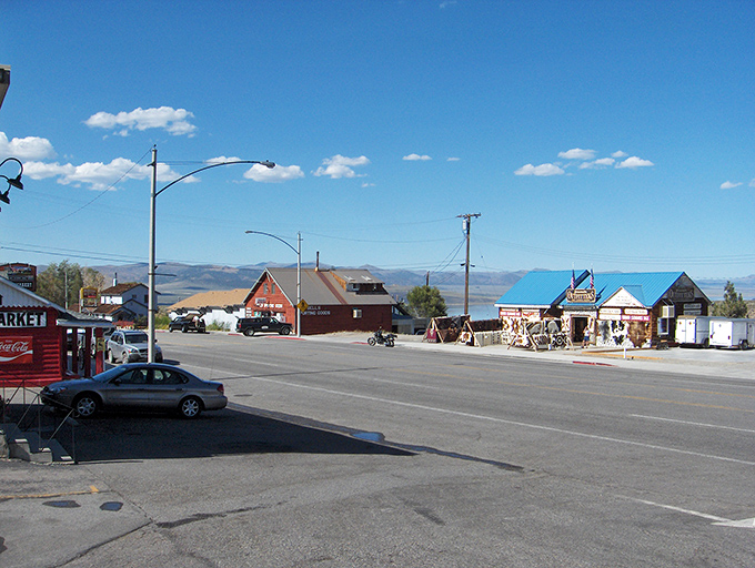 Main Street simplicity at its finest. Lee Vining's modest downtown might not scream "retirement paradise," but those mountain views whisper "affordable serenity" with every breeze. 