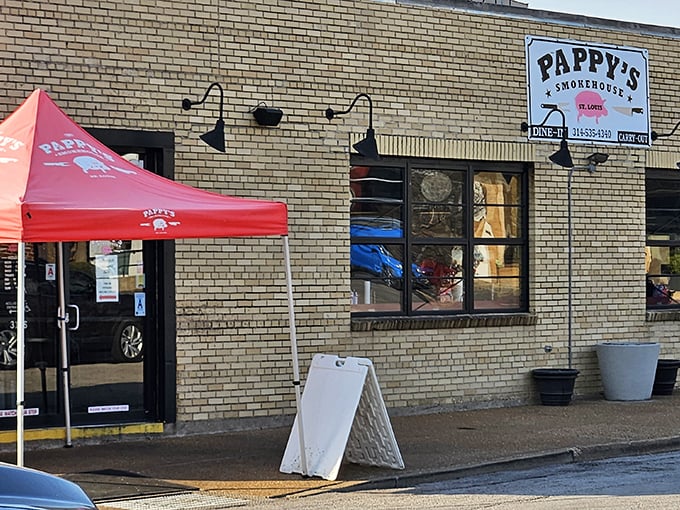 The unassuming brick exterior of Pappy's Smokehouse proves once again that the best BBQ joints don't waste energy on fancy facades—they're too busy perfecting what's inside.