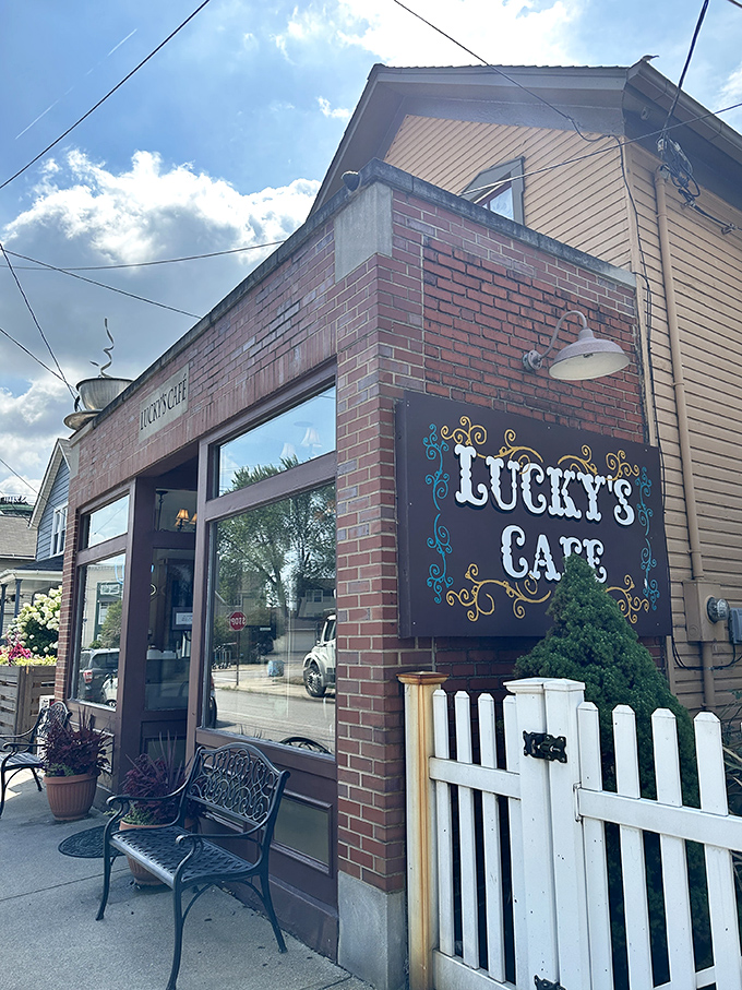 The charming brick-and-yellow facade of Lucky's Cafe stands like a culinary lighthouse in Cleveland's Tremont neighborhood, beckoning hungry travelers with promises of homemade delights.