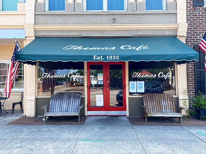 The iconic green awning of Thomas Café has been welcoming hungry Georgetown visitors since 1933. Small-town charm with big-time flavor awaits behind that red door.