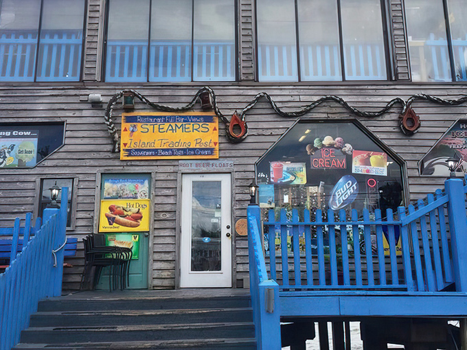 This weathered coastal charmer looks like it's been perfecting seafood since the dawn of time.