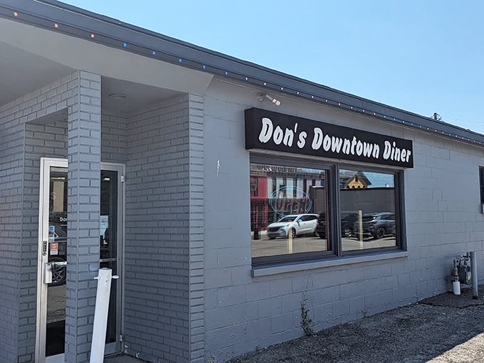 The unassuming exterior of Don's Downtown Diner proves once again that culinary treasures often hide in plain sight. No fancy frills, just fantastic food awaiting inside.
