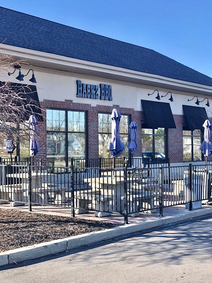 The unassuming storefront of Rackz BBQ proves once again that the best barbecue joints often hide in plain sight, like culinary speakeasies for meat lovers.
