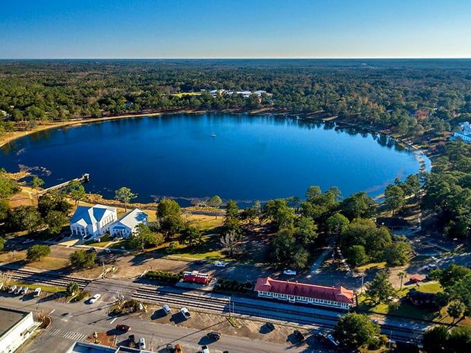 Lake DeFuniak's perfect circle isn't just geometrically satisfying—it's nature showing off. Like finding a flawless pearl in Florida's panhandle.