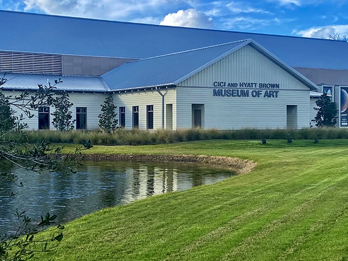 The Cici and Hyatt Brown Museum isn't just housing art—it's art itself. That reflecting pond makes even amateur photographers look like professionals.