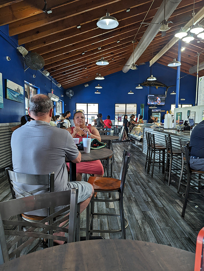 Real people enjoying real food – no Instagram influencers required, just folks who know good seafood.