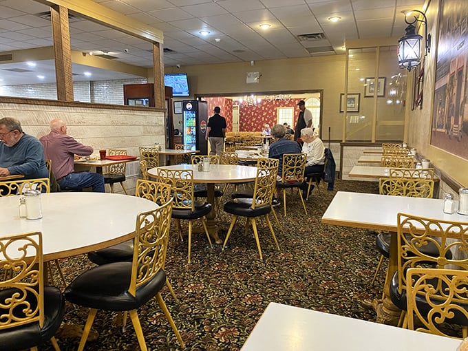 Where the regulars gather, sharing stories over plates of home-style cooking – a scene Norman Rockwell would have loved to paint.