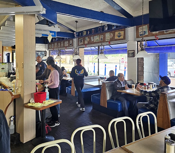 Real people enjoying real food - the kind of authentic dining experience that never gets old.