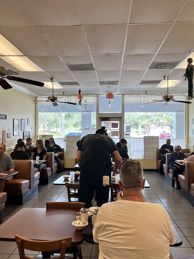 A busy morning at Ally's, where regulars and first-timers alike gather for that increasingly rare experience—an honest American breakfast.