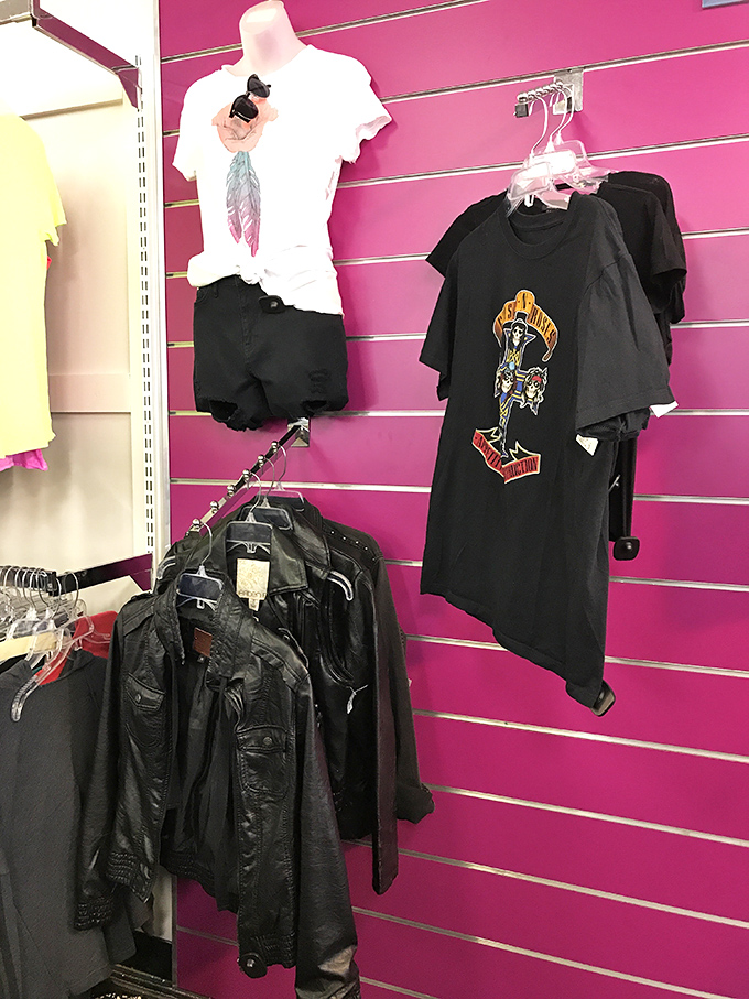 Rock star vibes without rock star prices – a leather jacket that's ready for its second act in someone else's style story.