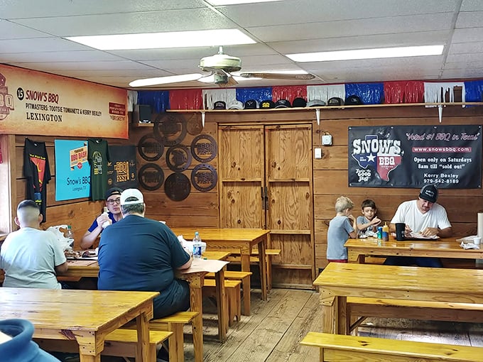 Wood-paneled walls adorned with patriotic streamers create the perfect backdrop for meat-fueled memories and Saturday morning conversations.