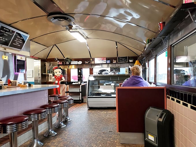 Another angle of diner perfection – where the curved ceiling creates the feeling of dining in a time capsule of American comfort.