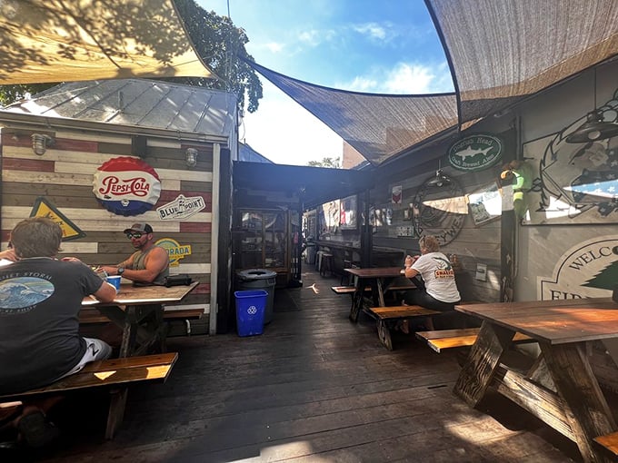 Where indoor meets outdoor in true Keys fashion. The perfect spot to enjoy seafood while soaking in that laid-back Duval Street vibe.